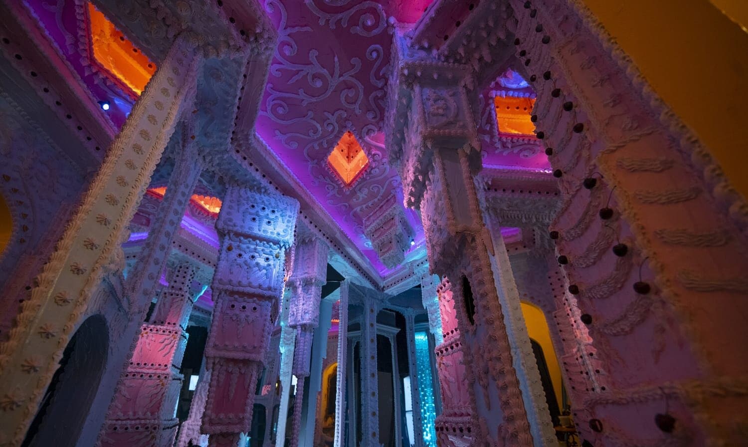 Dreaming In Scott Hove's CakeLand In Downtown LA - Visual Atelier 8