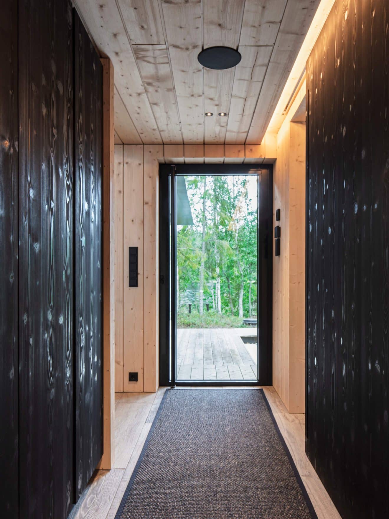 Villa K: A Tranquil Lakeside Retreat in Mikkeli, Finland - Visual Atelier 8