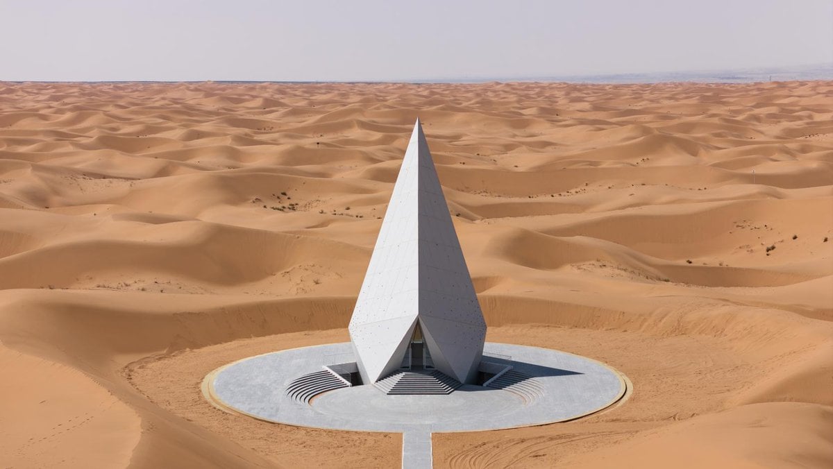 ZhongWei Desert Diamond Hotel a luxurious oasis nestled in the heart of ...