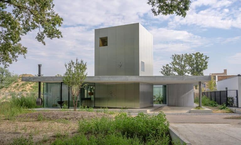 Studioninedots designs Villa Fifty-Fifty house as garden pavilion in ...