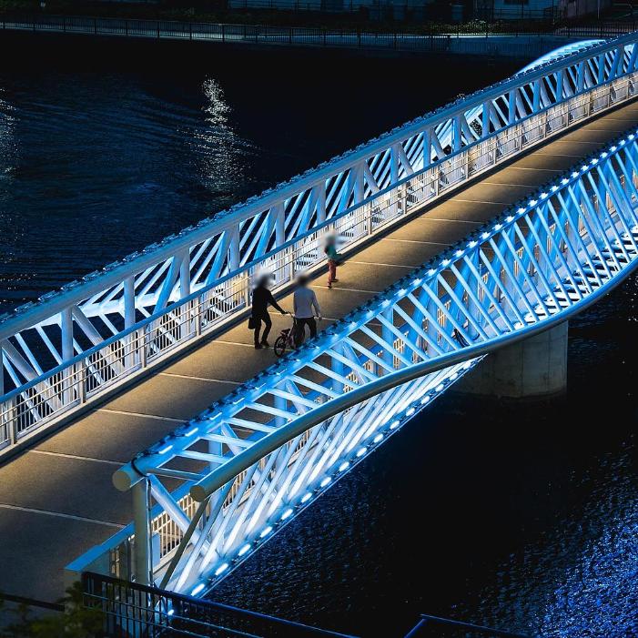 Tokyo pedestrian bridge Reimei Kobashi by Hoshino Architects | Visual ...